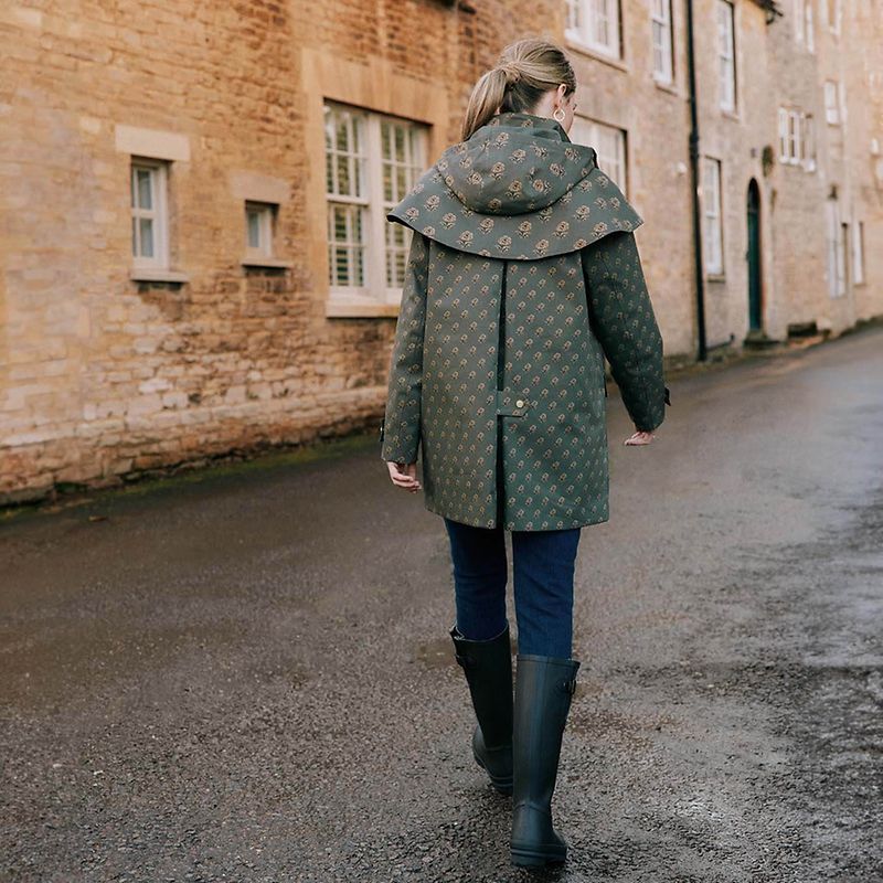 What To Wear On A Cold Rainy Day?